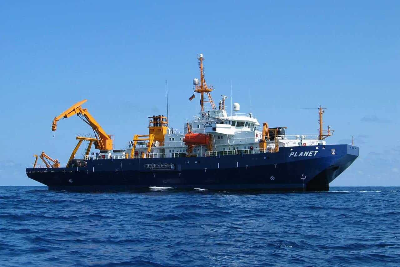 Smooth Sailing: Pros and Cons of a SWATH Vessel | Datawave Marine Solutions